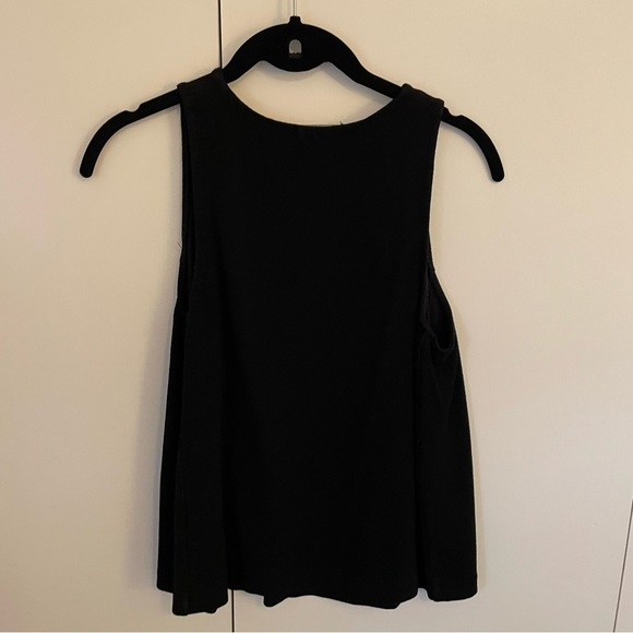 Club Monaco | Tops | Club Monaco Basic Black Top | Poshmark